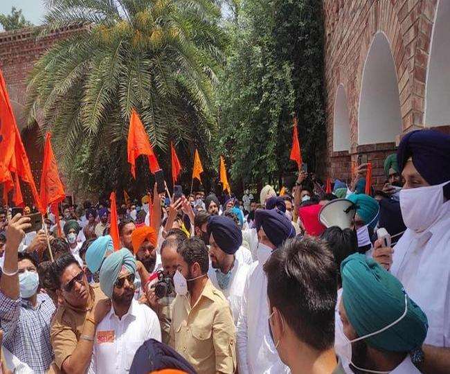 COVID Guideline Violation in Punjab : कोविड हिदायतों का उल्लंघन करने पर ...