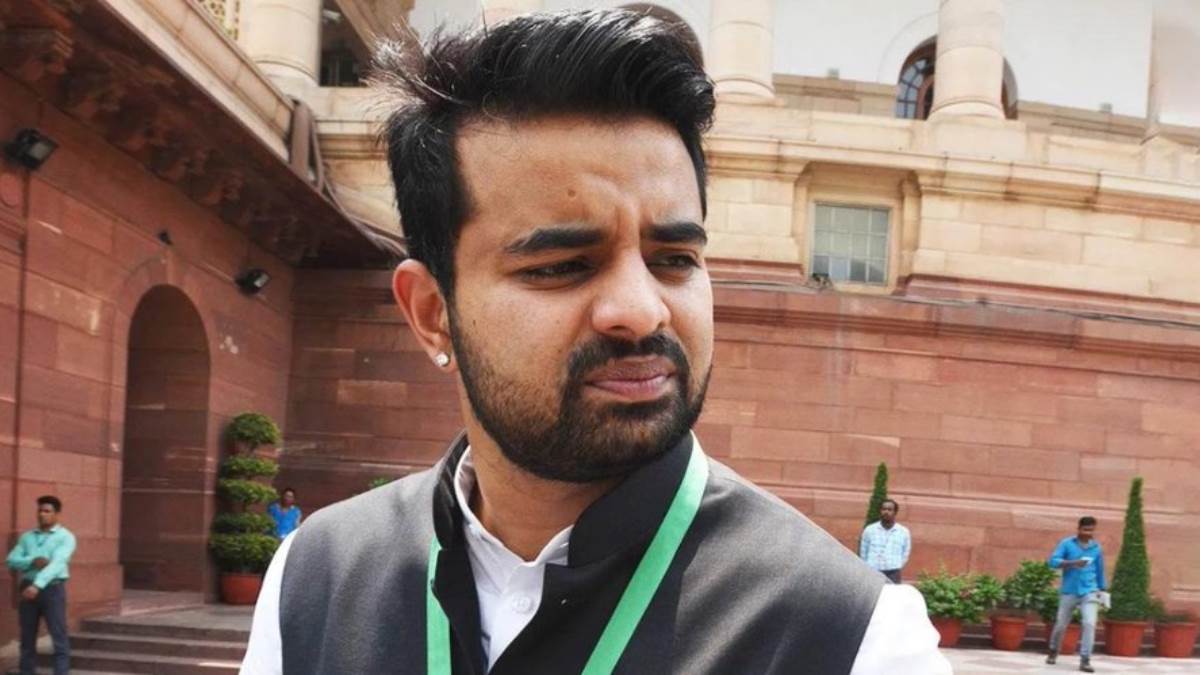 Prajwal Revanna यौन शोषण मामले में सांसद प्रज्वल रेवन्ना को Jds ने