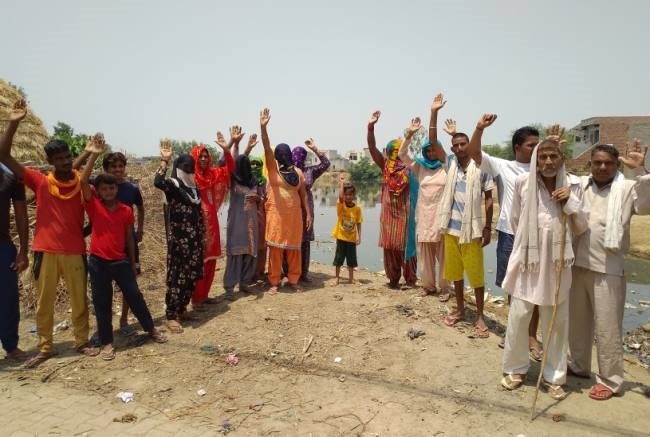 गांव कुराड़ के लोगों ने किया पंचायत चुनाव में मतदान न करने का ऐलान ...