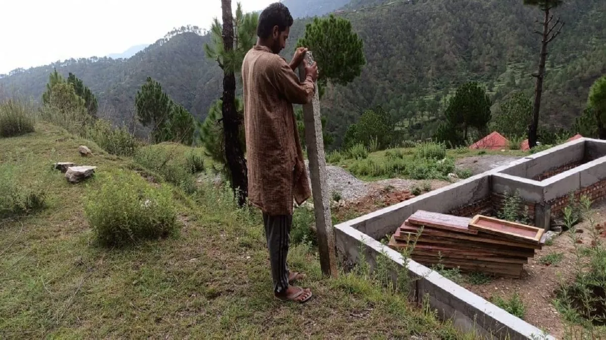 Uttarakhand News: हटाए गए बाहुबली डंपी की जमीन पर लगे पिलर, प्रशासन ने ...