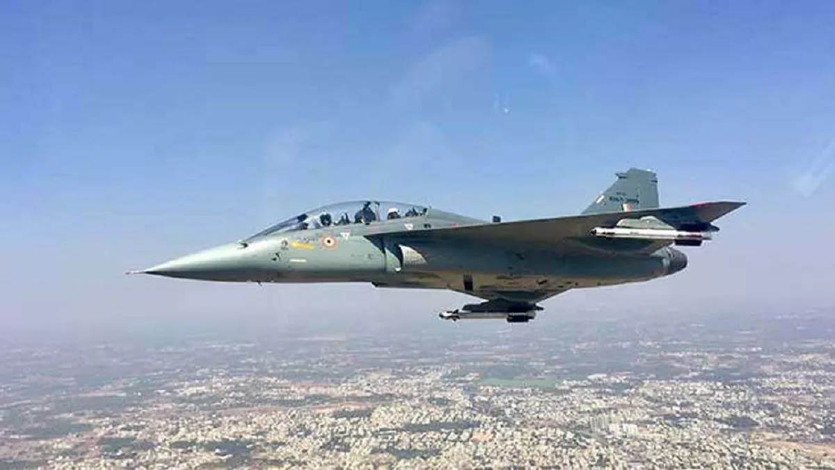 IAF का मुख्य आधार बनेगा HAL Tejas, रक्षा मंत्रालय ने कहा- विमान को ...