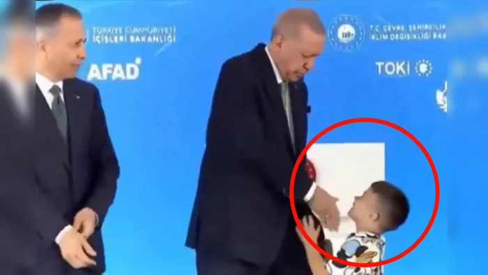क्या तुर्किये के राष्ट्रपति एर्दोगान ने बच्चे को मारा थप्पड़? वायरल ...