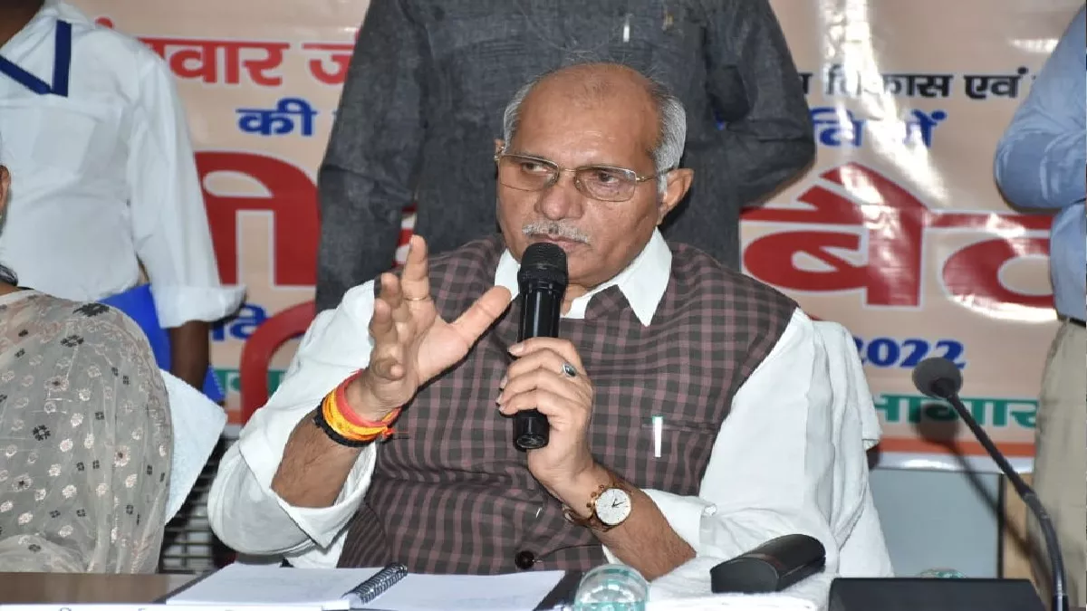 कैबिनेट मंत्री धर्मपाल सिंह ने दिया भाषा ज्ञान, बोले- हिन्दी राष्ट्र की ...