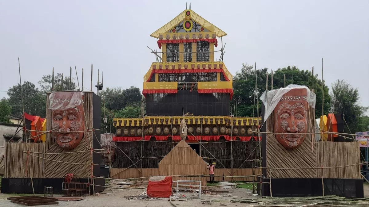 Dhanbad Durga Puja: भव्‍य व आकर्षक पंडाल श्रद्धालुओं को कर रहा अपनी ओर आकर्ष‍ित, यहां देखिए ...
