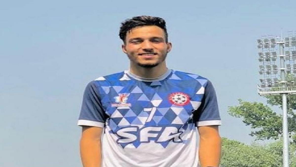 कश्मीर का 17 वर्षीय सुहैल दुनिया के 60 उभरते फुटबालरों में बोला-पिता ने ...
