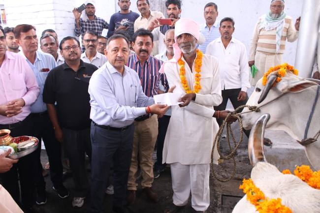 खतौली व मंसूरपुर शुगर मिल की चिमनियों ने उगला धुआं - khatauli and ...