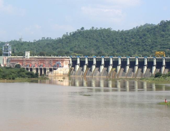भारी यातायात से ओबरा डैम को बढ़ा खतरा - Obra Dam increased risk due to ...