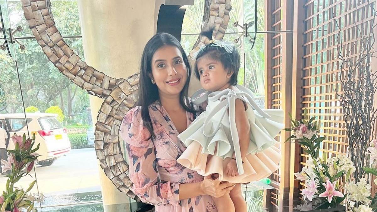 Charu Asopa ने छोड़ा पति राजीव सेन का घर, बेटी जियाना संग नए घर में हुई ...