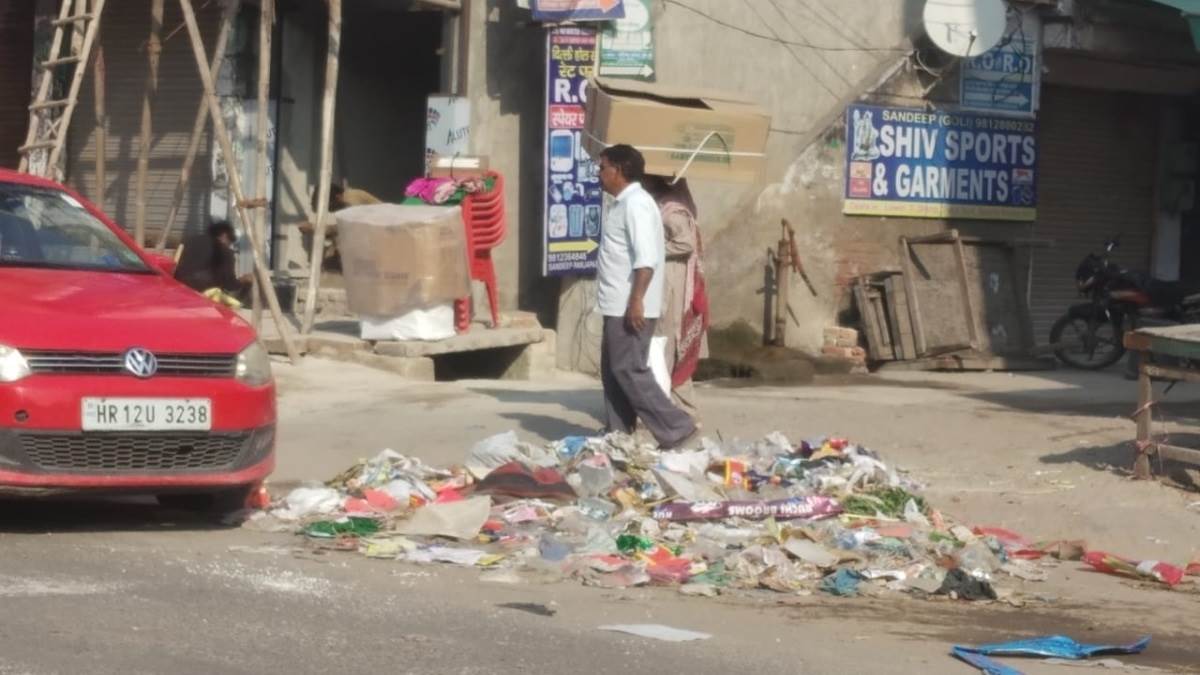 सफाई कर्मचारियों की हड़ताल खत्‍म, मगर हिसार में 2 हजार टन कचरा साफ करना ...