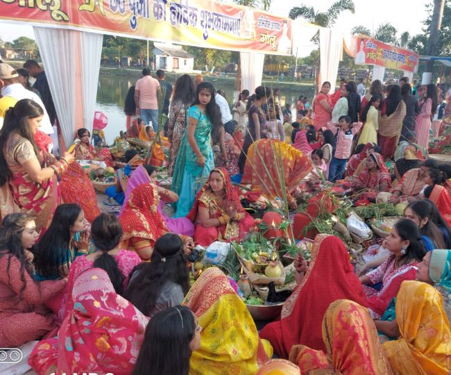 Chhath puja Evening Argh: मुजफ्फरपुर समेत उत्‍तर बिहार में छठ घाटों पर ...
