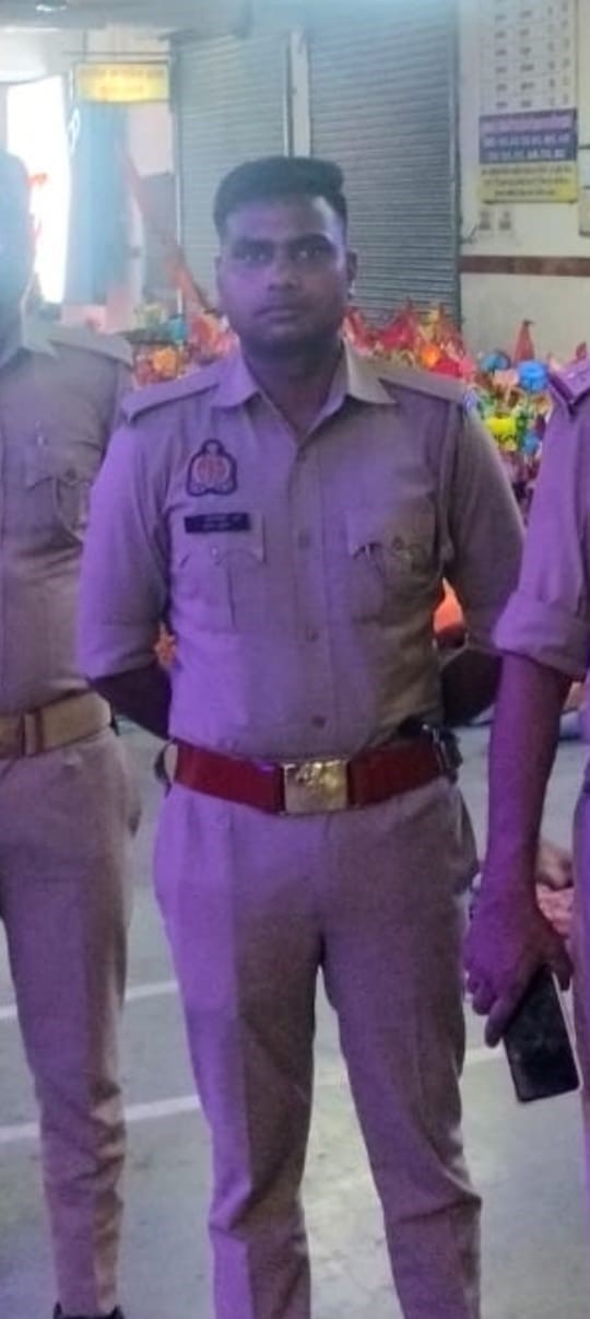 सिपाही ने महिला साथी के सामने अपने सिर में मारी गोली, तुरंत पहुंचे SSP; वजह पूछने पर बताई हैरान ...