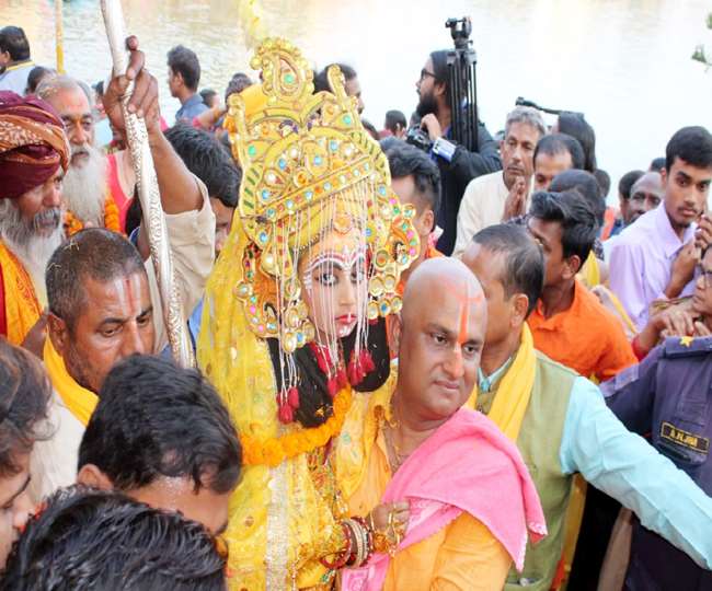 श्रीराम जानकी विवाहोत्सव: हजारों की भीड़ के बीच हुआ जानकी का मटकोर, कल ...
