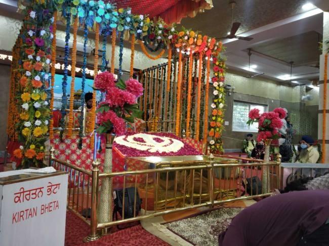 घर बैठे गुरुद्वारे में गुरुपर्व का संकीर्तन सुना - Sankirtana of ...