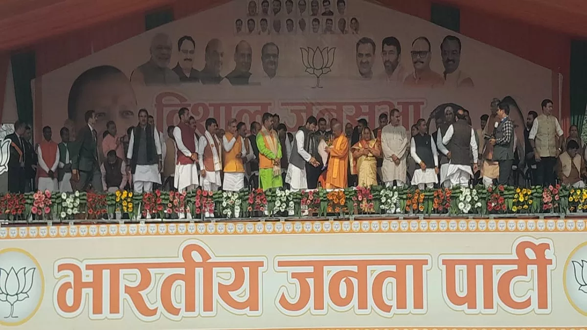 CM in Khatauli: खतौली में बोले योगी, कवाल का बवाल सपा का कलंक, डबल इंजन ...