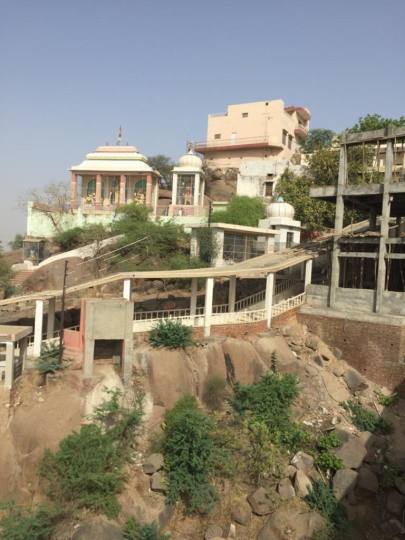 850 साल पुराने मंदिर में माता के दर्शन को विदेशों से भी आते हैं ...