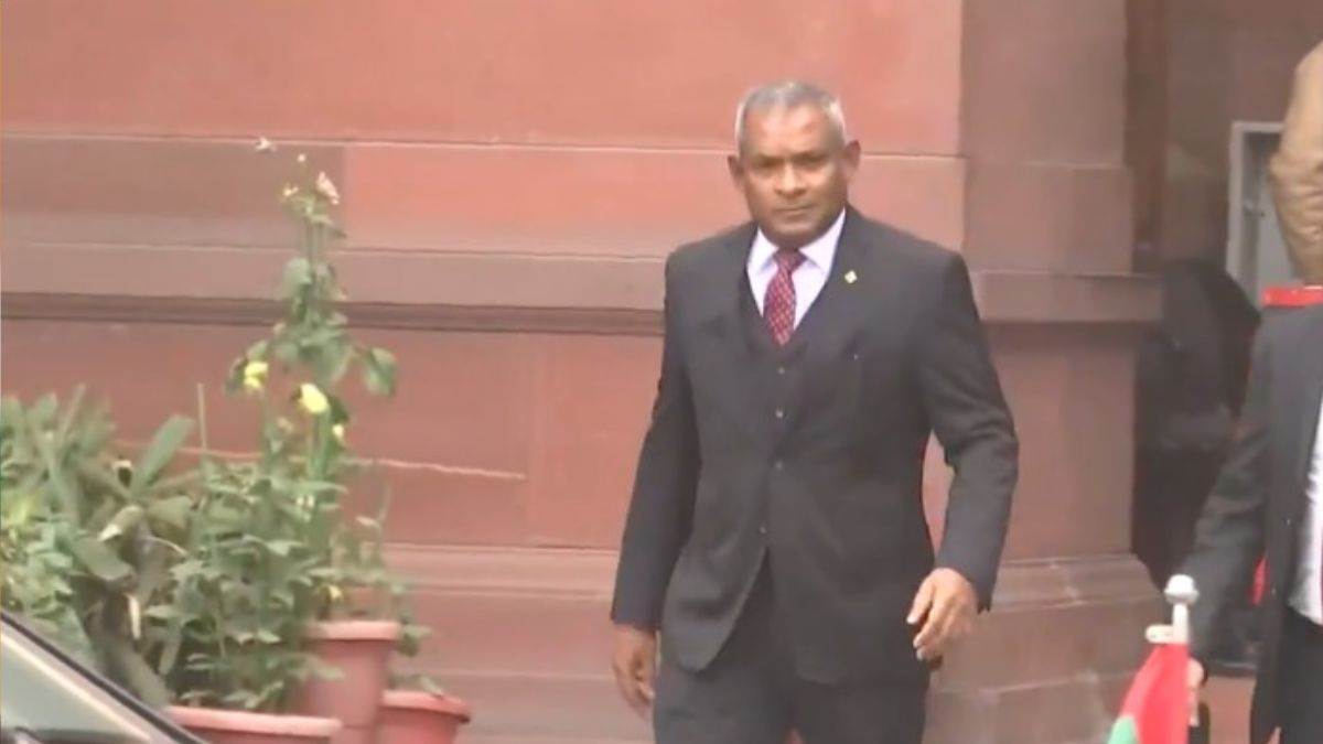 India Maldives Row: भारत-मालदीव विवाद के बीच आया उच्चायुक्त इब्राहिम ...