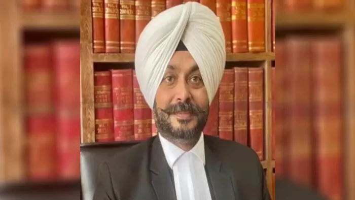 पंजाब के नए एडवोकेट जनरल बने मनिंदरजीत सिंह बेदी, 215 कानून अधिकारियों ...