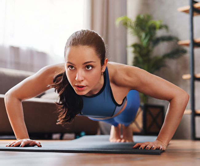 एक महीने तक रोजाना 20 Push-Ups के साथ करें दिन की शुरुआत, पहले हफ्ते से ...
