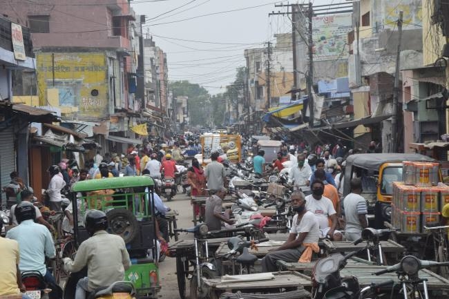 धीरे-धीरे पटरी पर लौटेगी जिले की अर्थव्यवस्था - the economic system of ...