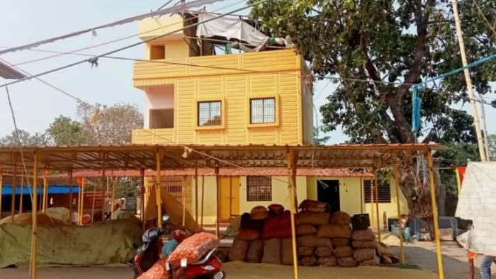 Ranchi News: सब्जी मंडी में बना दिया अवैध भवन, नोटिस के बाद भी नहीं ...