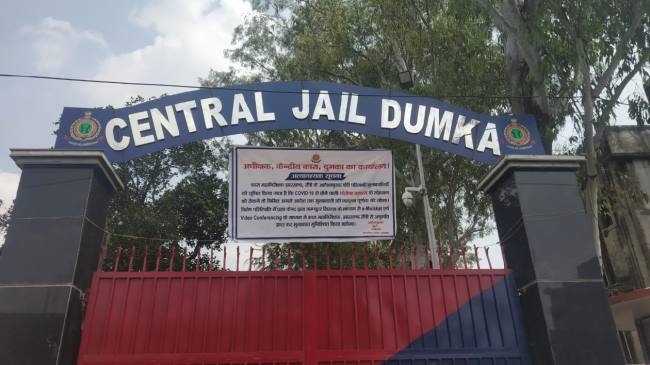 जेल में कोरोना की दस्तक, जेलर समेत दो संक्रमित - corona in central jail ...