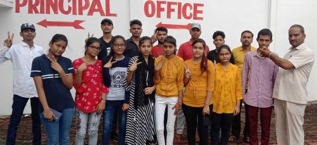 बिना परीक्षा के रिजल्ट में खूब बरसे अंक, झूम उठे विद्यार्थी - बिना ...