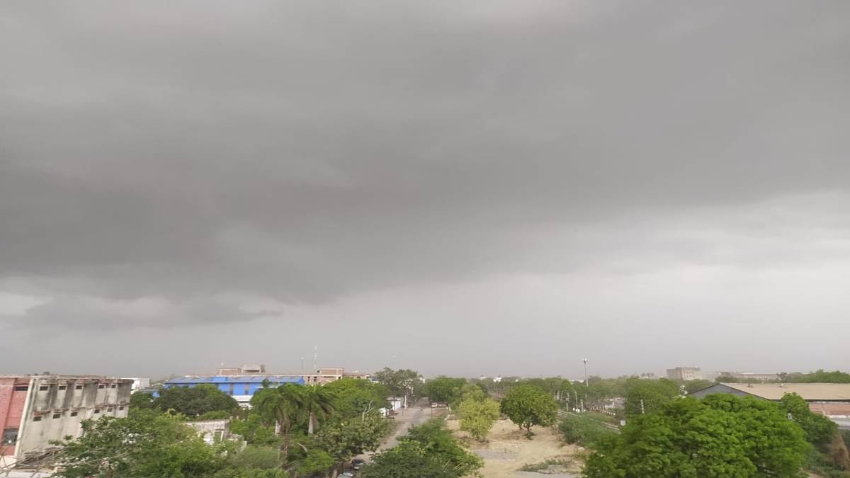 Agra Weather Update: सावन के तीसरे सोमवार बादल बरसने का पूर्वानुमान ...