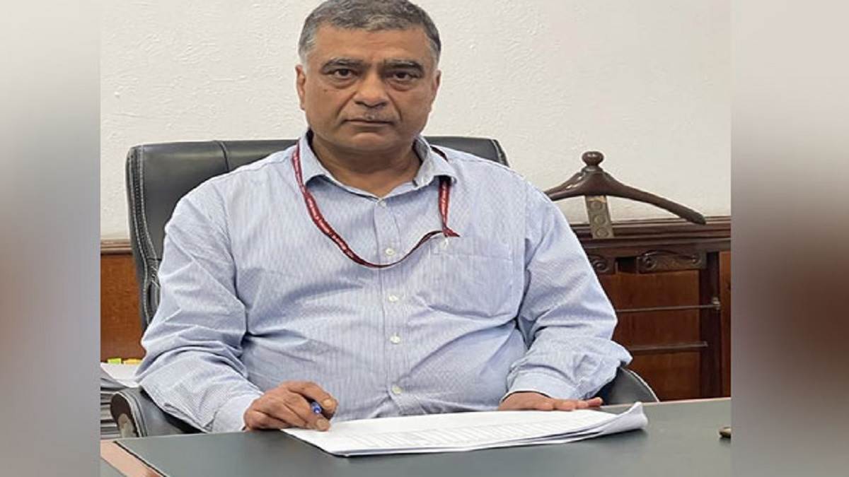 'बिना घबराए करें हवाई सफर', DGCA प्रमुख बोले- तकनीकी खराबी आना आम बात ...