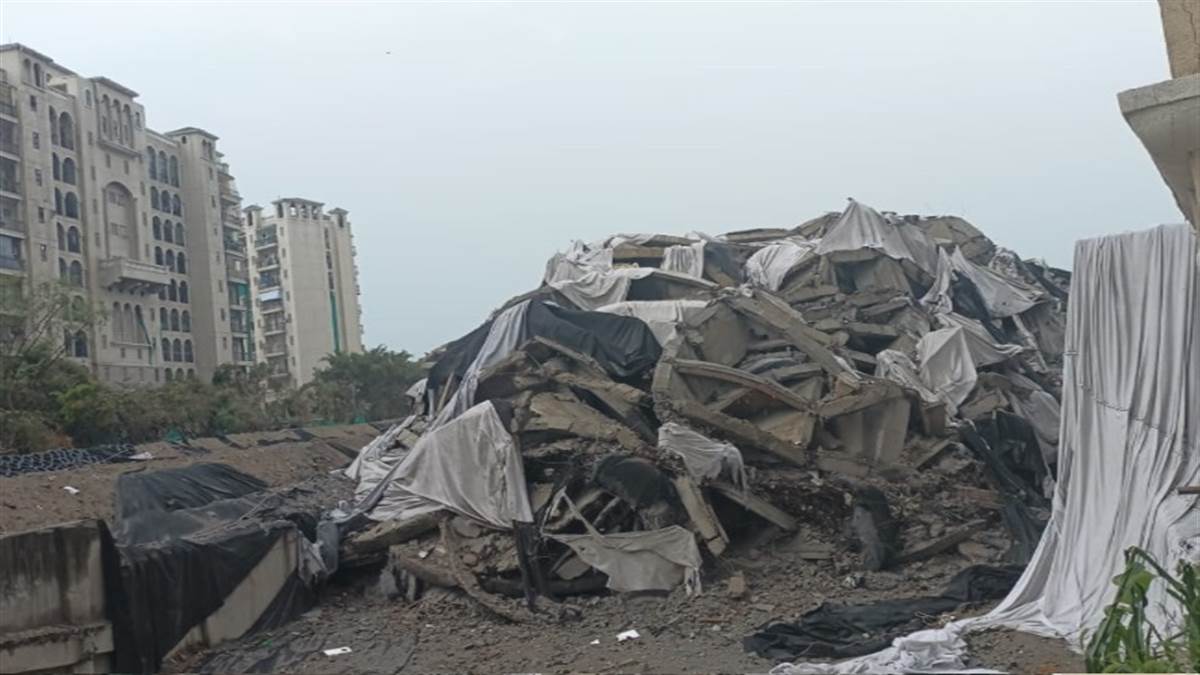 Noida Twin Towers: ब्लॉस्ट से पहले निकाली गई पांच टन लकड़ी, प्रदूषण ...