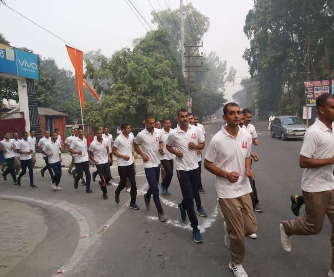 RunForUnity: एकता की दौड़ में एकजुट होकर दौड़े मेरठ वासी Meerut News ...