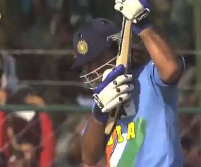 MS Dhoni ने शतक जड़ते ही श्रीलंका के खिलाफ चलाई थी 'गोली', ऐसी थी 183 ...