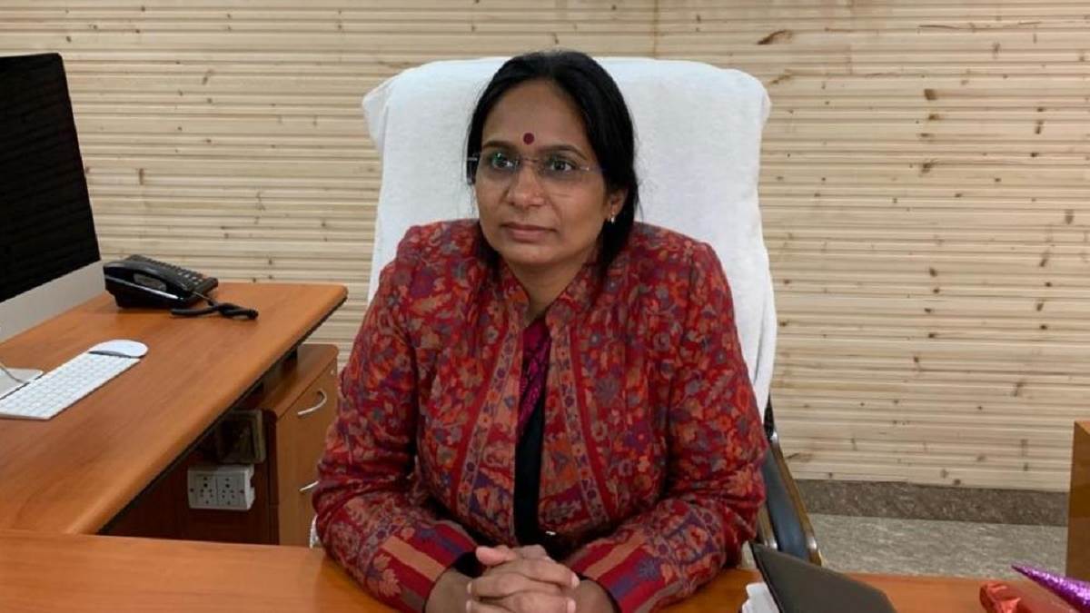 IAS Reena Joshi : पहली बार महिला डीएम ने संभाला पिथौरागढ़ के जिलाधिकारी ...