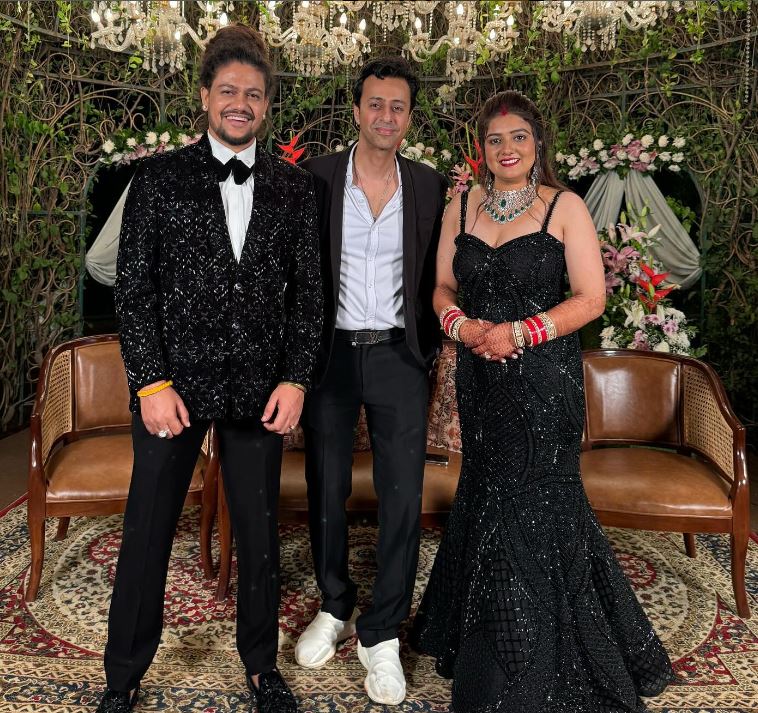 'मेरा भोला भंडारी' सिंगर Hansraj Raghuwanshi की वेडिंग रिसेप्शन से ...