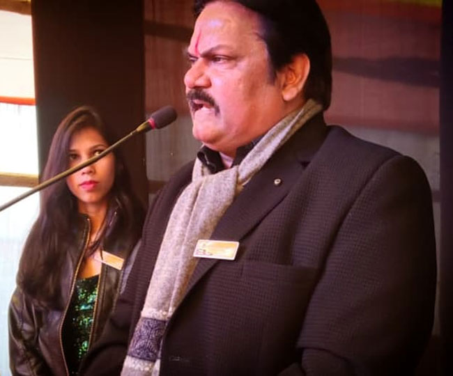 रांची की श्रेया को अभिनेता अखिलेंद्र मिश्रा ने किया सम्मानित, मिला ...