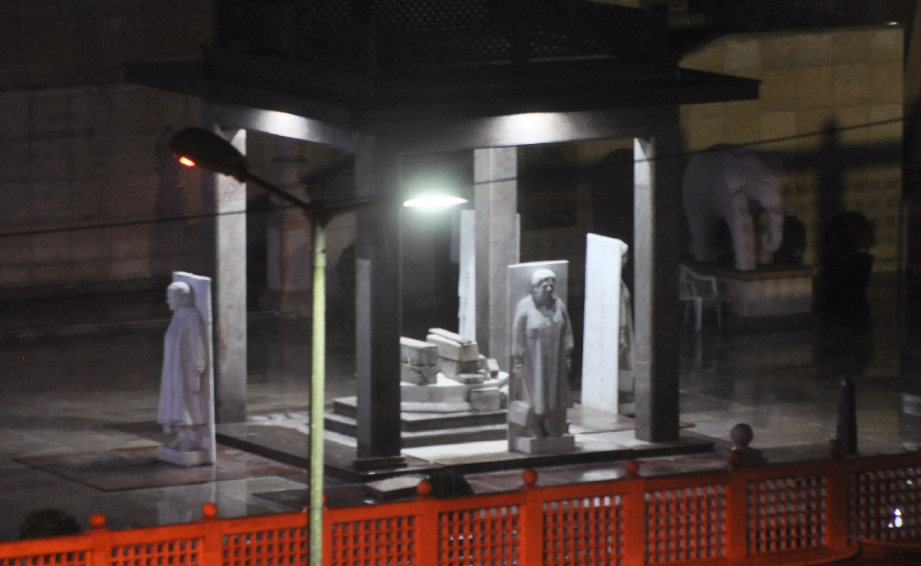 Mayawati Statues: फिर जागा BSP सुप्रीमो का प्रतिमा प्रेम, लखनऊ में ...