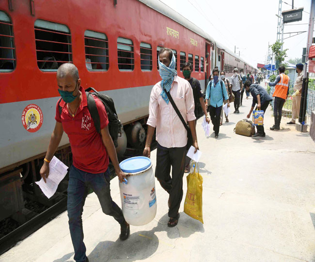 Bihar Migrated Labour News: ‘हीरे’लौट के आए हैं, अपने ताज में जड़ लेना ...