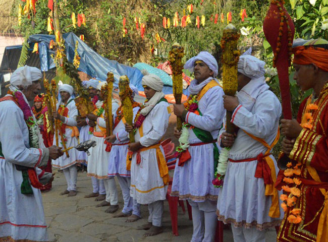 सबसे अनूठा एवं विलक्षण है गढ़वाल का पांडव नृत्य, पढ़िए पूरी खबर ...
