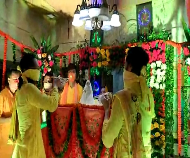 Radha Ashtami 2020: बरसाने में जन्मीं बृषभान दुलारी, छाई खुशियां ...