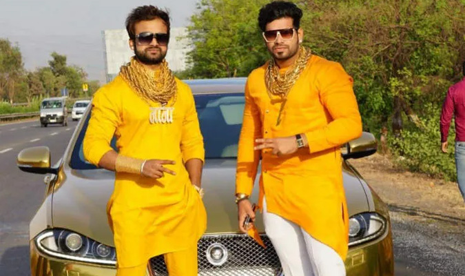 ये हैं Tik Tok से फेमस हुए Golden Guys, चलाते हैं गोल्डन रंग की Audi और ...