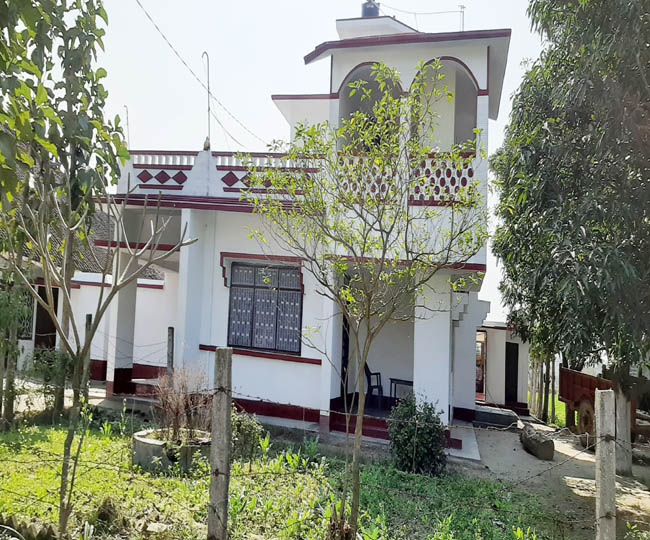 Manoj Bajpayee ने बिहार के अपने पैतृक घर की तस्वीरें साझा करते हुए कहा ...