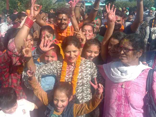 उत्तराखंड पंचायत चुनावः गुमानीवाला की दीपिका व्यास प्रदेश में सर्वाधिक ...