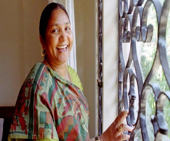 फूलन देवी : चंबल के बीहड़ से संसद तक बेहद चुनौती भरा रहा बैंडिट क्वीन ...