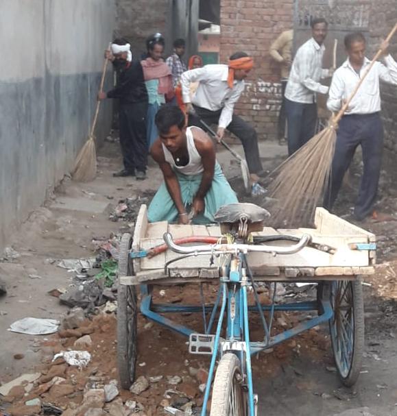 जुड़े हाथ से हाथ तो मिली स्‍वच्‍छता की सौगात, शिवदासपुर के ग्रामीणों ने ...