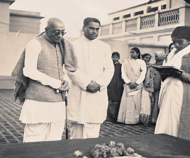 बिना किसी लोभ और लालच के करते रहे देश की सेवा, ऐसे थे राजगोपालाचार्य ...