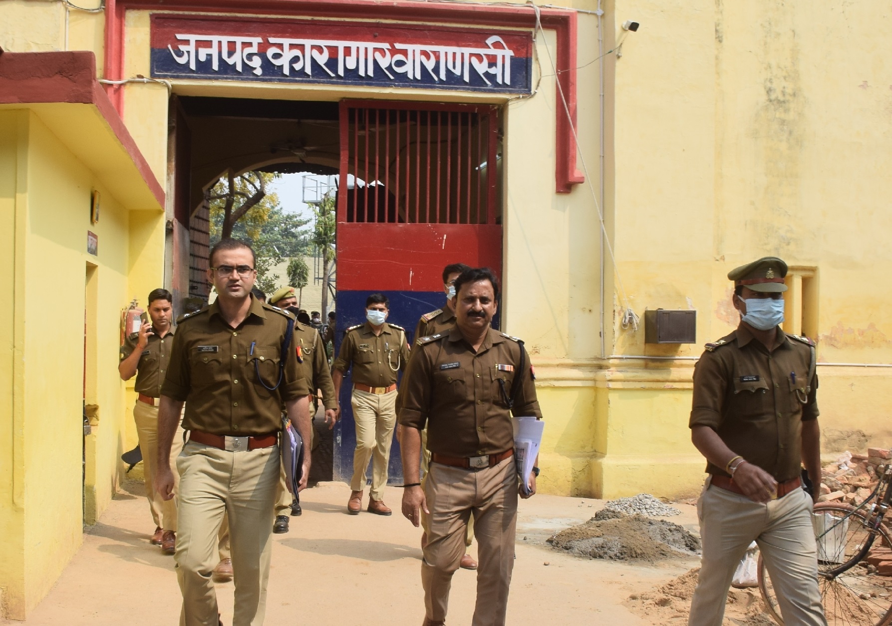 Violence in Varanasi District Jail: इन 10 तस्‍वीरों में जानिए वाराणसी ...