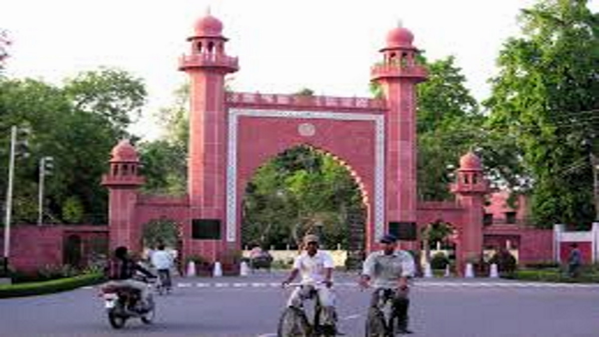 AMU New Gate : भूकंप भी बाल बांका नहीं कर पाएगा एएमयू के सेंटेनरी गेट ...