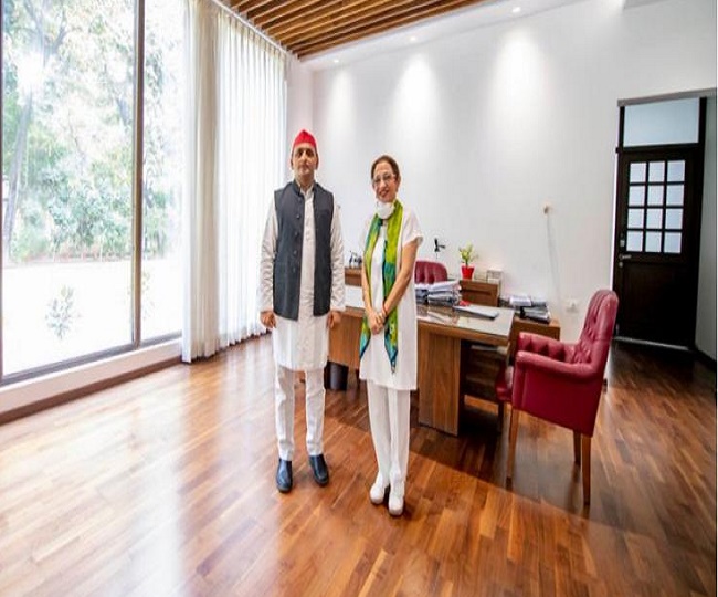 Annu Tandon: समाजवादी पार्टी में शामिल पूर्व सांसद अन्नू टंडन को अखिलेश ...