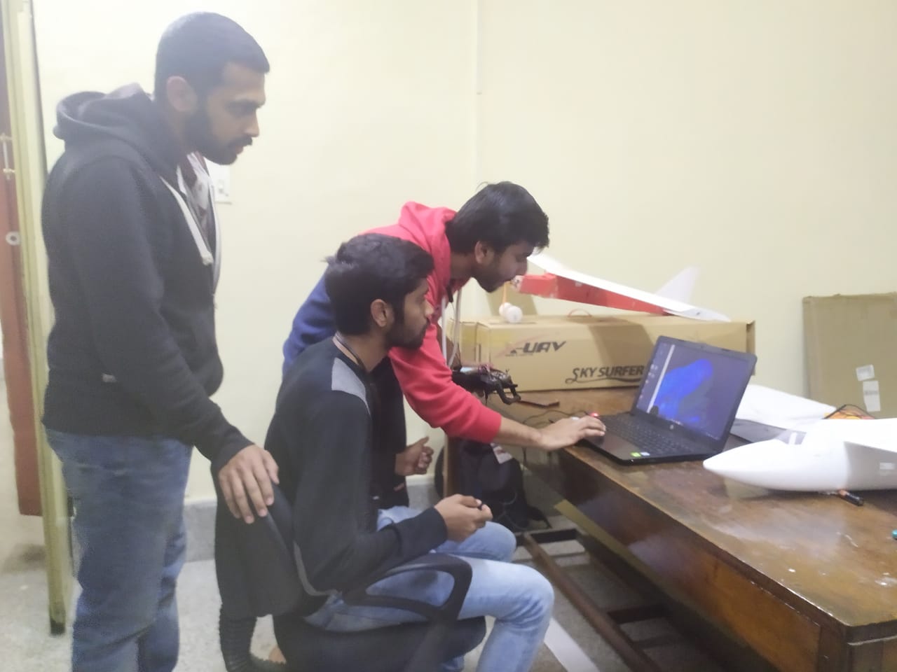 15 हजार रुपये में बना रहे 1.2 किलो का ड्रोन, एयरोस्पेस में बीआइटी मेसरा ...