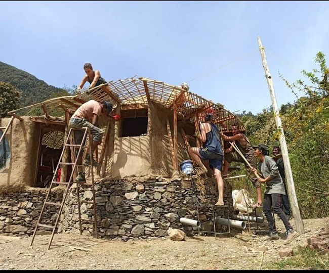 गुम होती पहाड़ी भवन निर्माण शैली में जान फूंक रहीं बिहार की शगुन ...