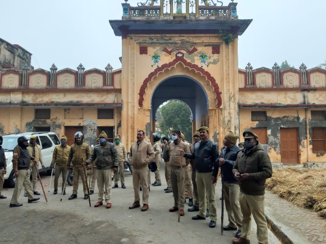 Kisan Andolan In UP: पुलिस के सख्त पहरे के बावजूद पश्चिम यूपी में ...